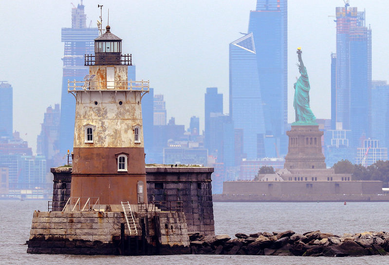 Robbins Reef Lighthouse Tour | Manhattan Kayak Co
